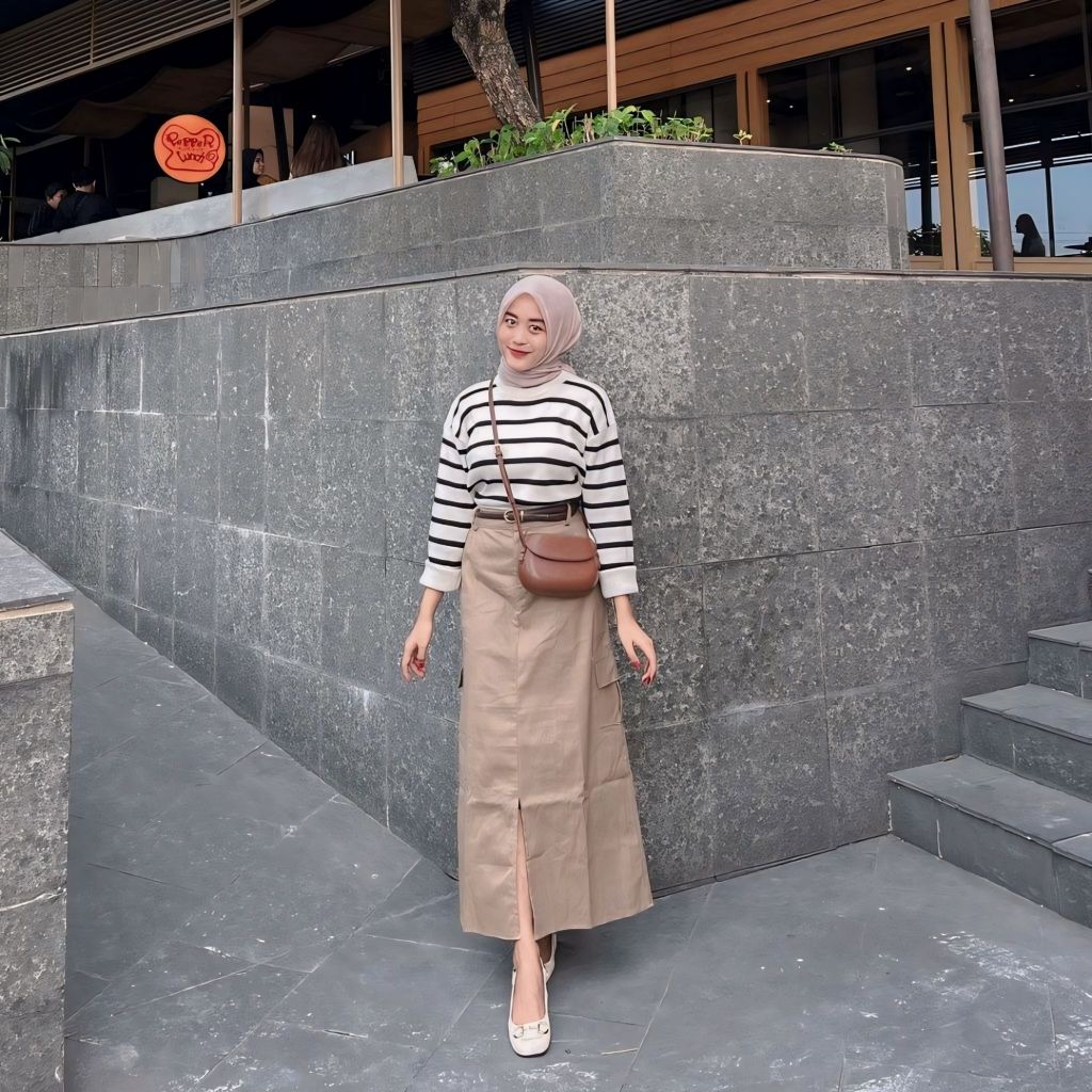 Jual Rok Cargo Wanita model Belah depan Bahan Katun Twill model ...