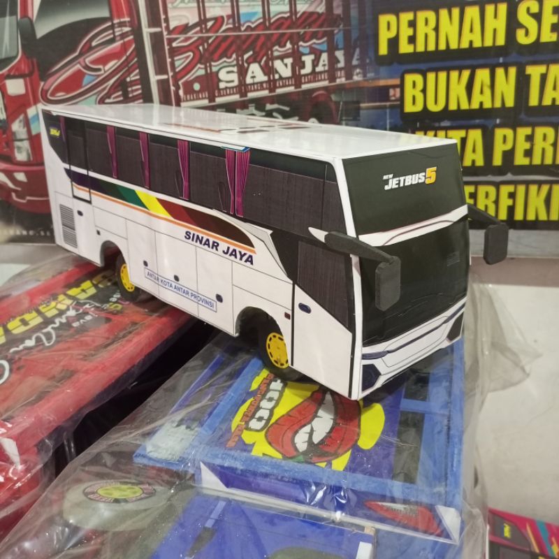 Jual miniatur bus basuri oleng murah firal fariasi lampu fariasi basuri ...
