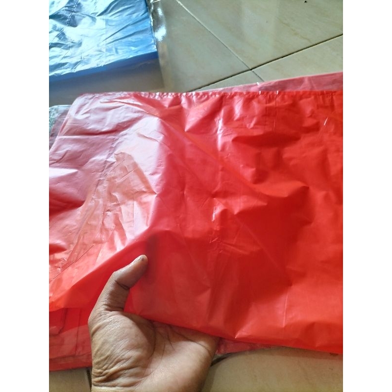 Jual Plastik merah Layangan tebal UK 55 kali 65 kali 2 | Shopee Indonesia