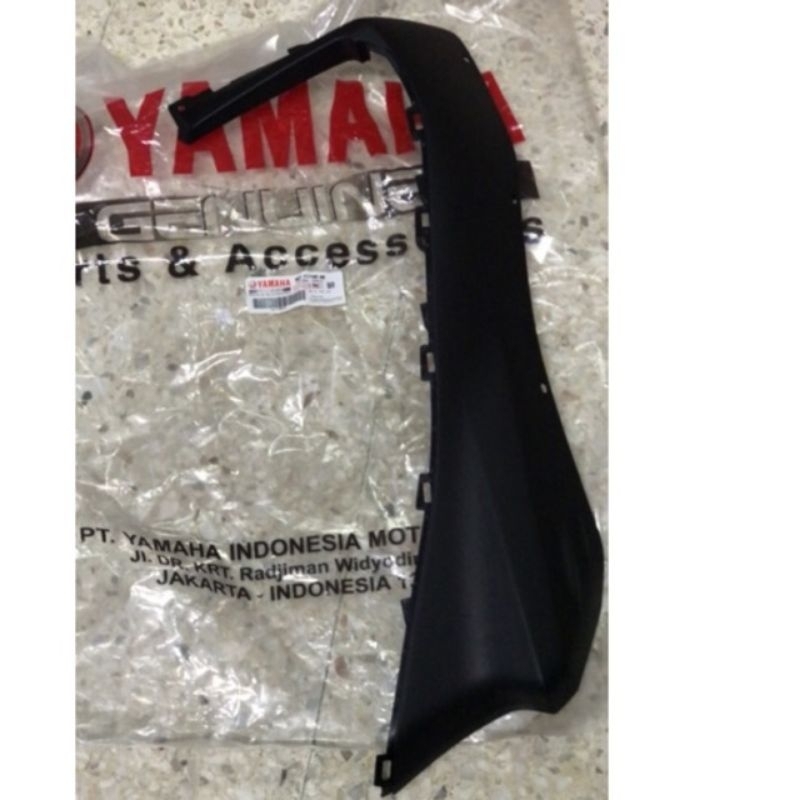 Jual Mole Side Cover Dek Bawah Kanan Bordes Aerox Old ORIGINAL YAMAHA ...