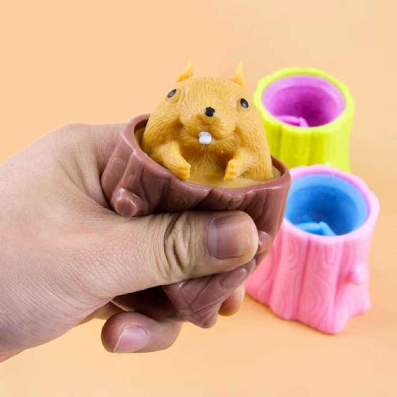 Jual Squishy pop up chipmunk / mainan viral squeeze squirrel / squishy ...