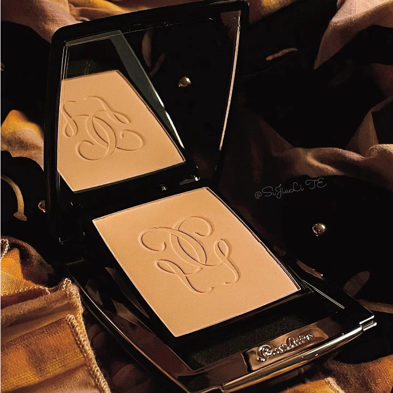 Jual GUERLAIN Parure Gold Compact Foundation SPF 15-PA++ | Shopee Indonesia