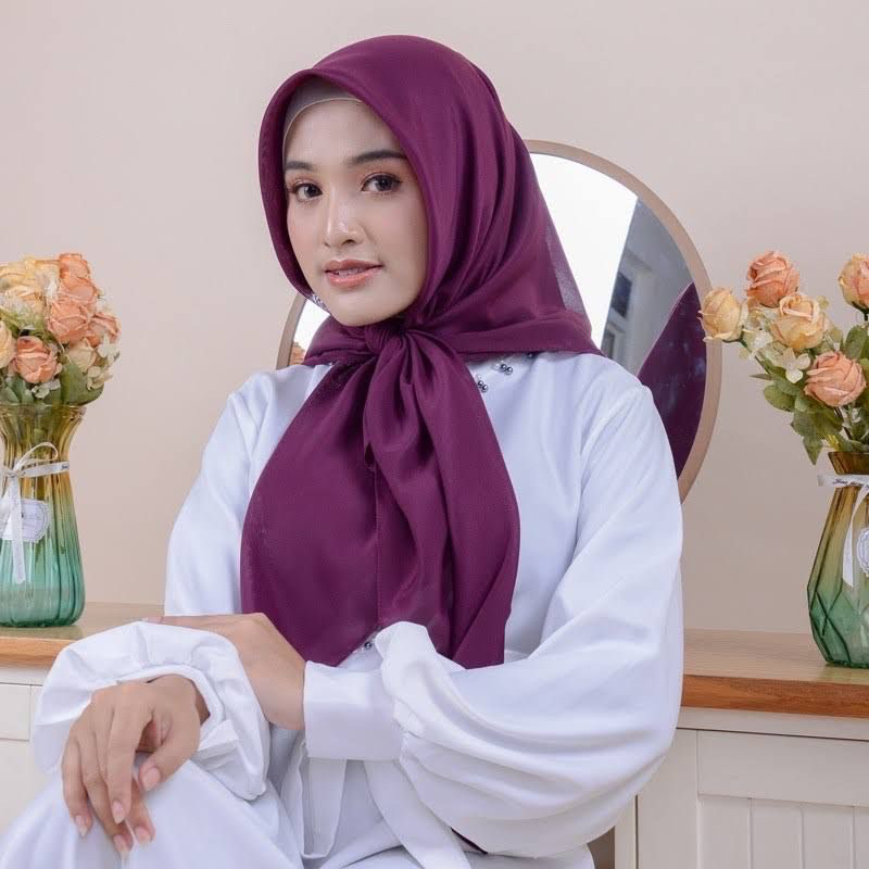 Jual Hijab Bella Square Ungu Terong Hijab Segiempat Bella Square Ungu Terong Segiempat Bella ...
