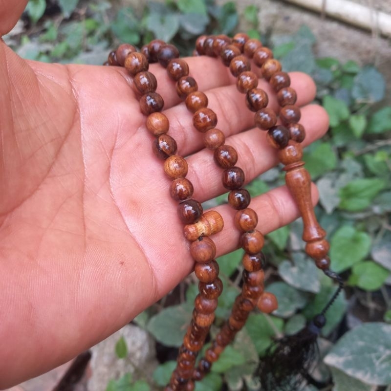 Jual tasbih kayu gaharu wangi 8mm tasbih gaharu super tasbih gaharu ...