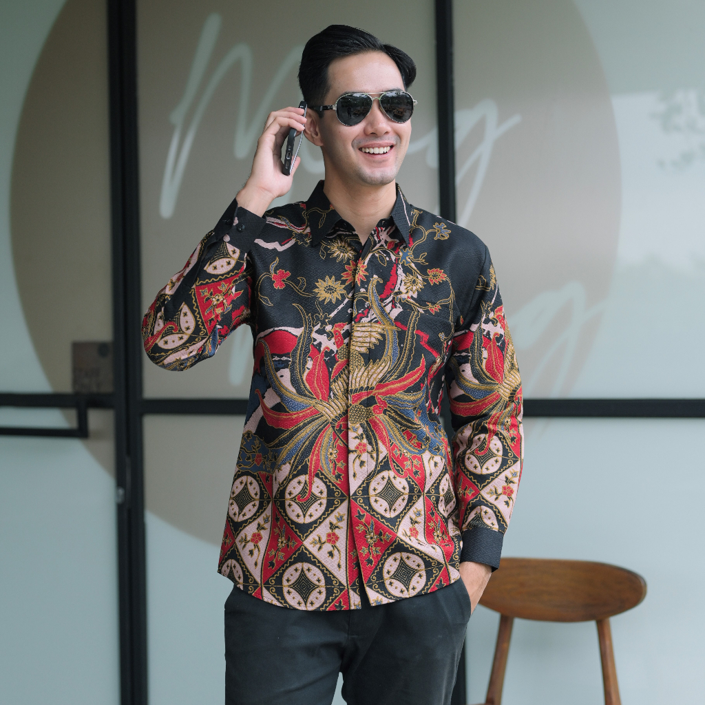 Jual Dihyan Bameswara Kemeja Slimfit Batik Pria Lengan Panjang | Shopee ...