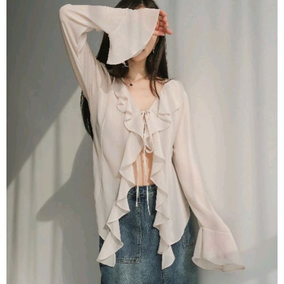 Jual Cascadia Ruffle Top | Shopee Indonesia
