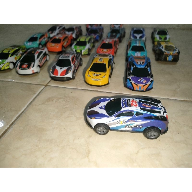 Jual Mobil mobilan Mainan besi Metal Pull Back Racing Mini Car per pcs ...