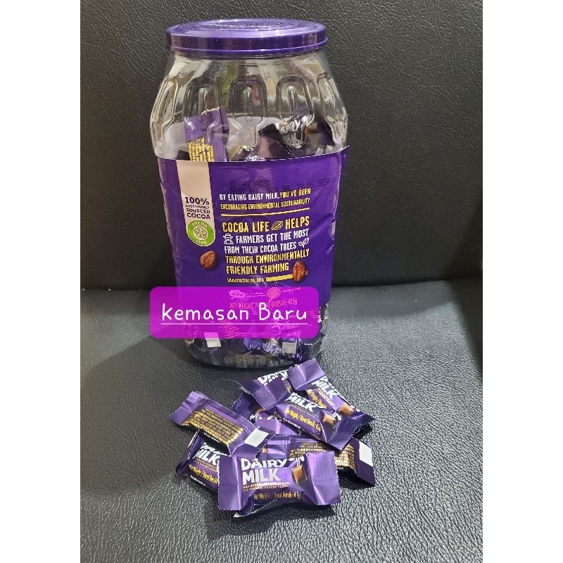 Jual Coklat cokelat Cadbury Dairy Milk toples 405 gram | Shopee Indonesia