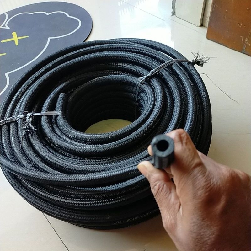 Jual selang benang luar 8mm(diameter in) untuk minyak( solar) | Shopee ...