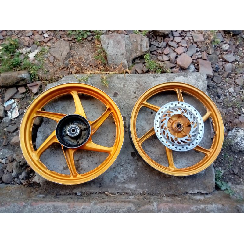 Jual velg Verza original lepasan motor rumah Laker aman set Laker ...