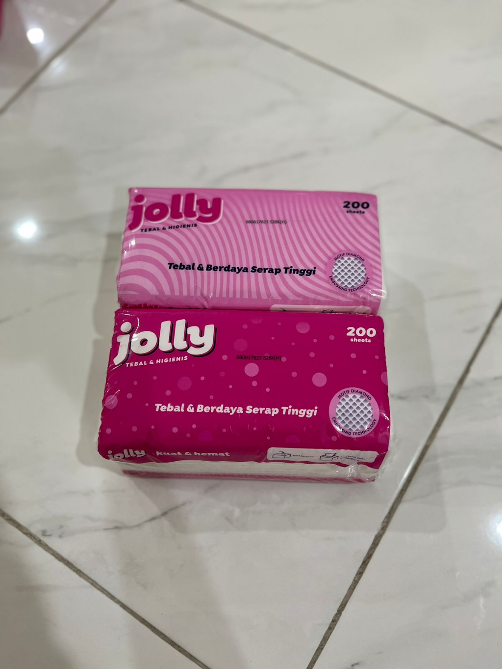 Jual Facial Tissue Jolly 200 lembar 2 ply | Shopee Indonesia