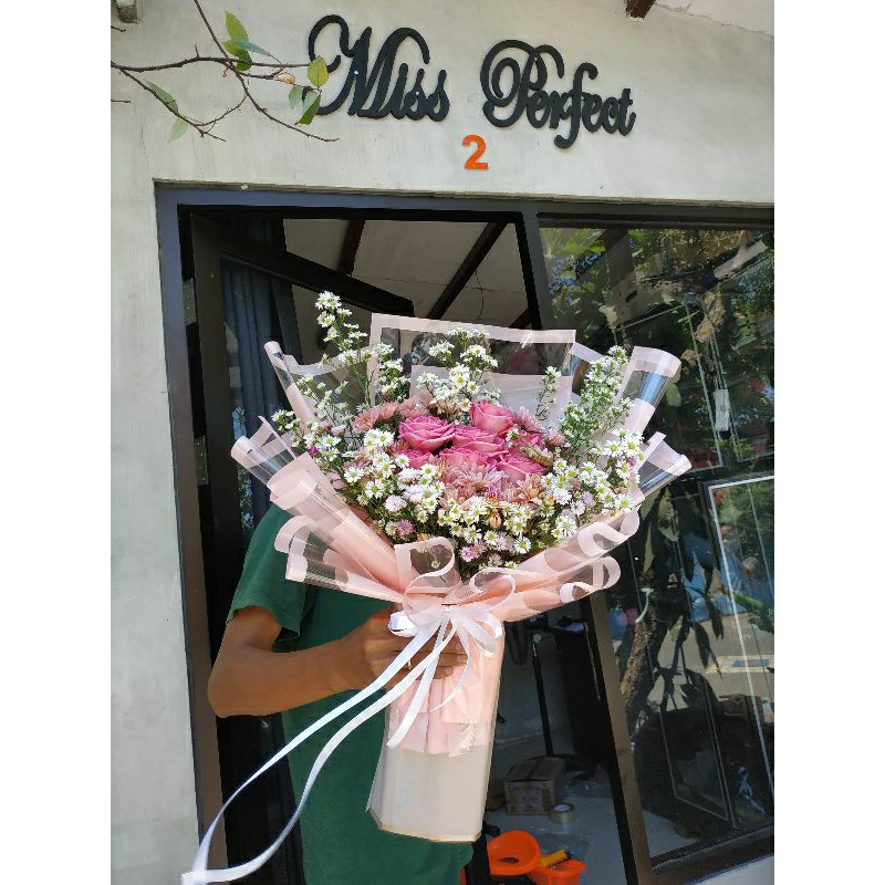 Jual bouquet bunga mawar asli segar fresh Surabaya | Shopee Indonesia