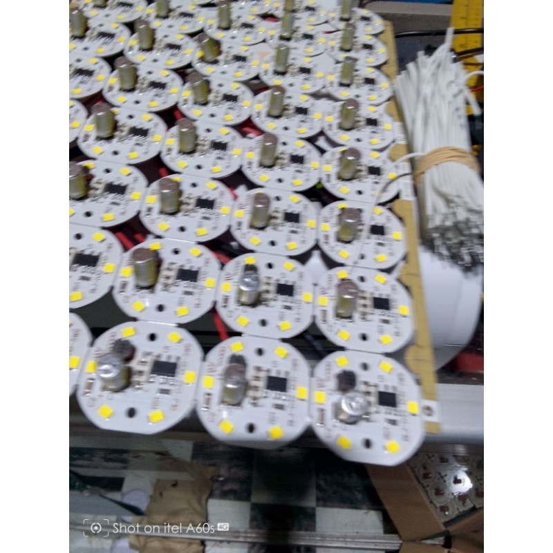 Jual lampu LED 5watt 220 Vbahan aluminium lengkap dengan komponen super ...