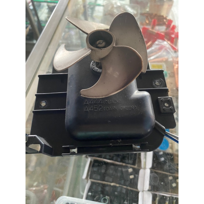 Jual kipas prezer kulkas 2 pintu Sharp (original) | Shopee Indonesia