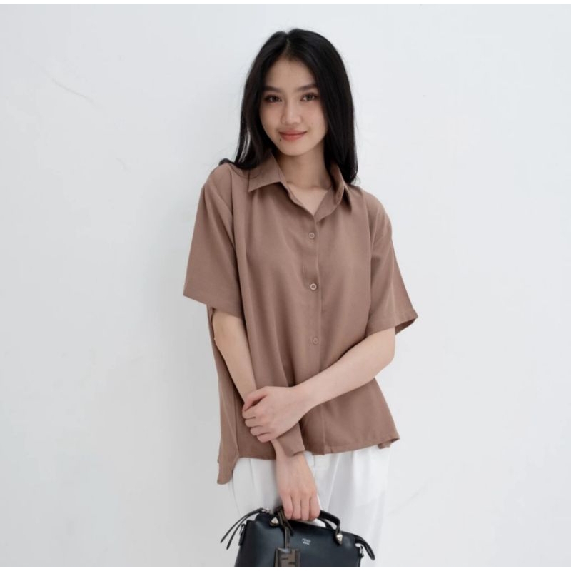 Jual BLOUSE KEMEJA LENGAN PENDEK WANITA / ATASAN POLOS CRINKLE TERBARU ...