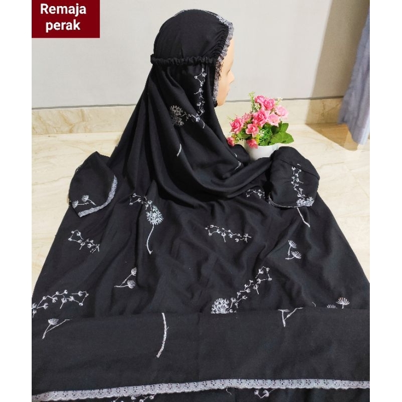 Jual Mukena Terusan Bahan Katun Polino Kain Dasar Warna Hitam Motif ...