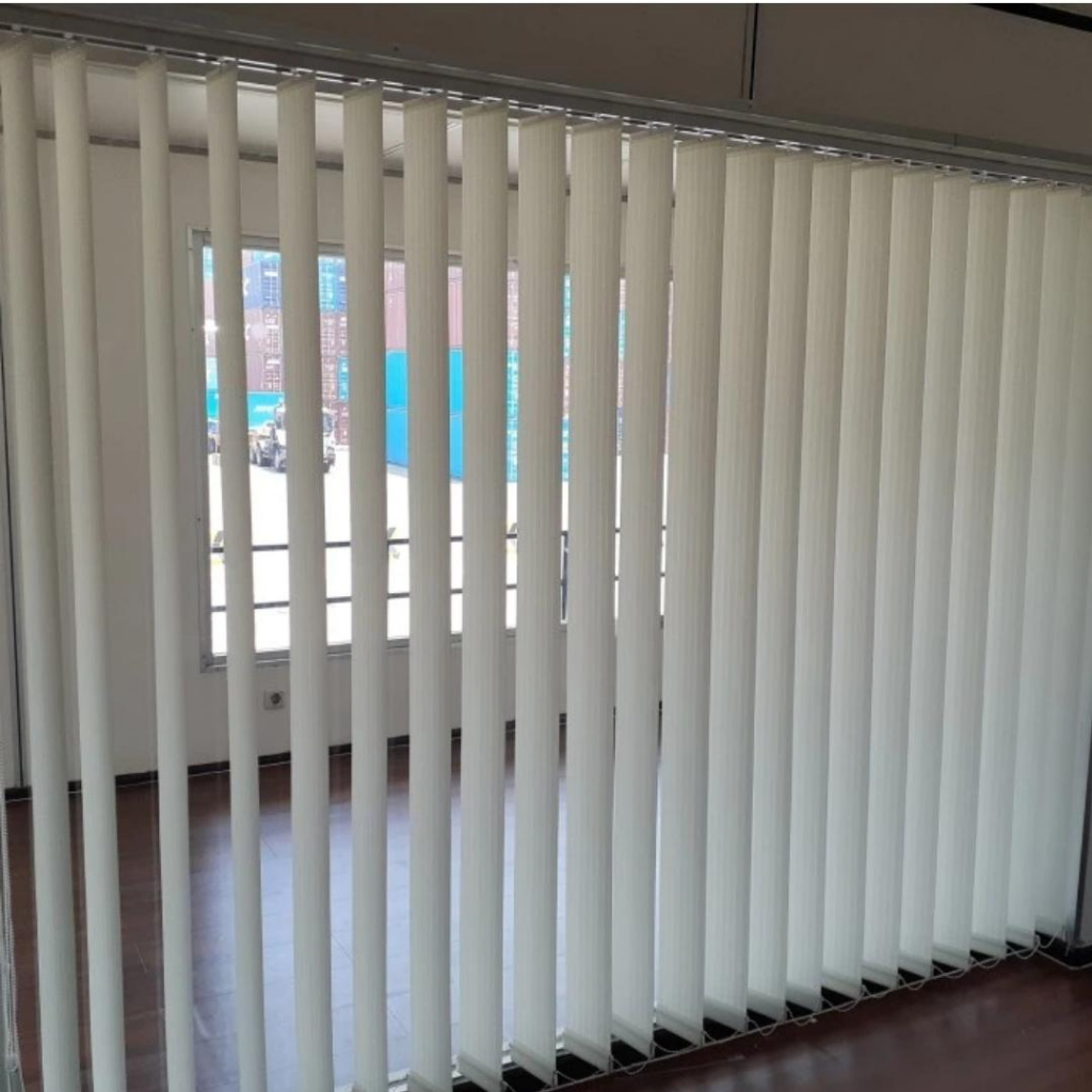 Jual Gorden Vertical Blinds / Windows fashion / Tirai Jendela Kantor ...