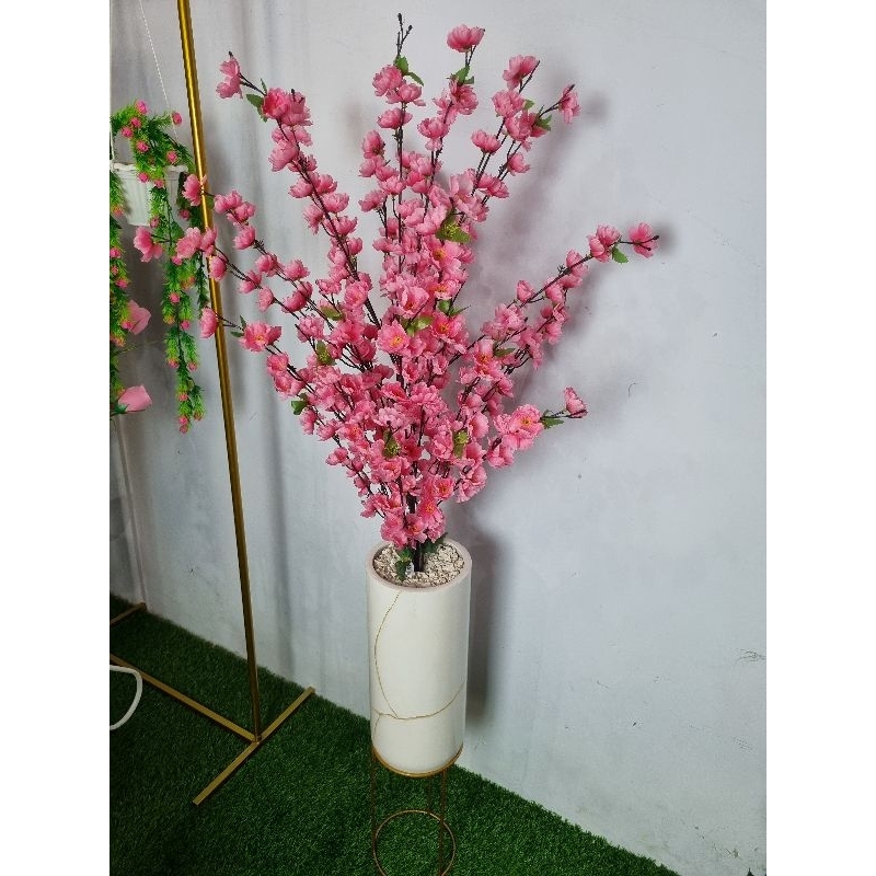 Jual Bunga pojok 1 set lengkap tatakan vas warna gold | Shopee Indonesia