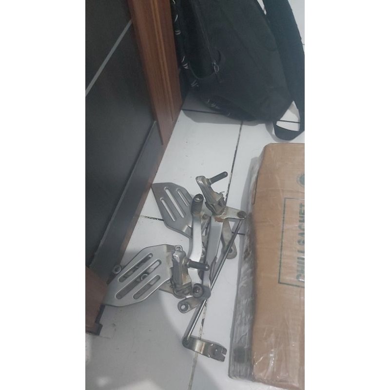 Jual step copotan r15 v2 barang second | Shopee Indonesia