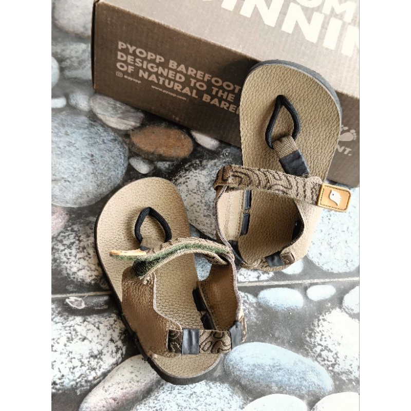 Jual preloved Tapak Pyopp sepatu bayi anak - Tapak Barefoot Flip Flops ...