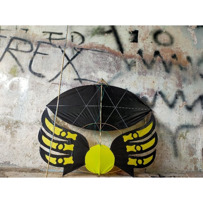 Jual Layangan Ram raman banyuwangi Ukuran mentah 1 mtr + packing ...