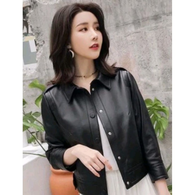 Jual jaket kulit wanita crop hitam semi kulit sintetis | Shopee Indonesia