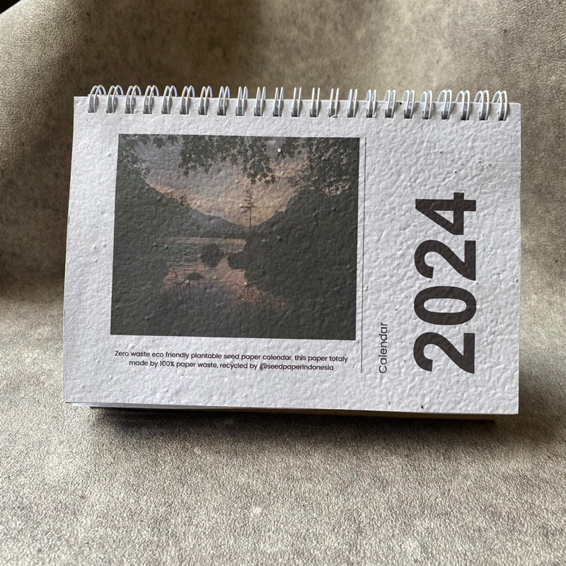 Jual Kalender aesthetic 2024 kertas daur ulang seed paper bisa tumbuh ...