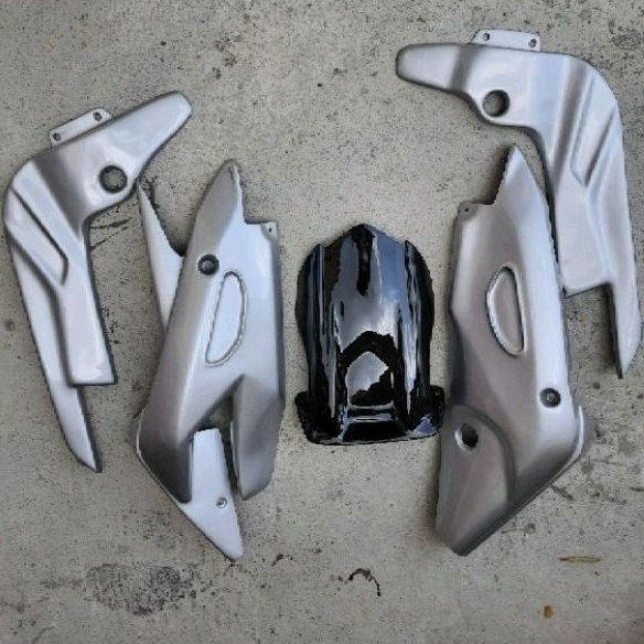 Jual Fiber Custom Cover delta Bok dan cover Arm R15 V3 | Shopee Indonesia