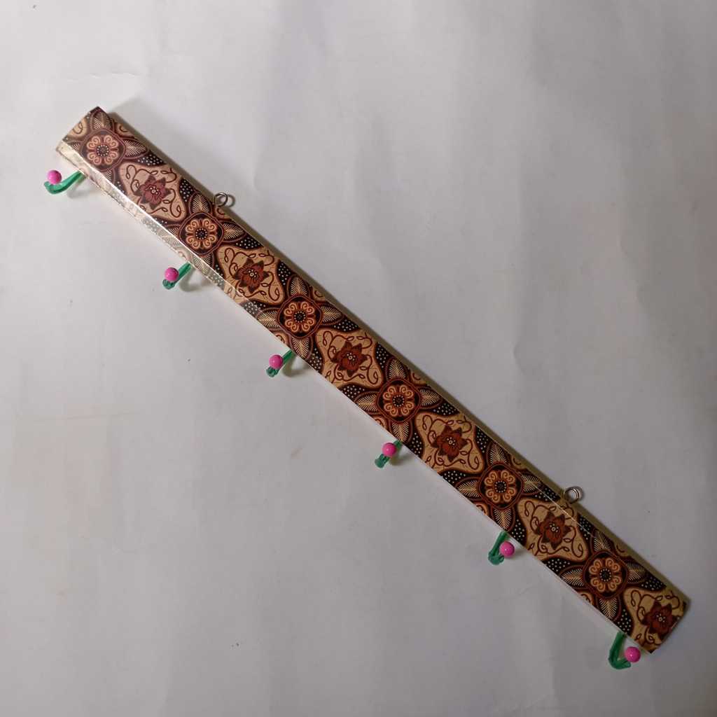 Jual kastok kayu / kapstok / gantungan baju kayu / hanger baju ...