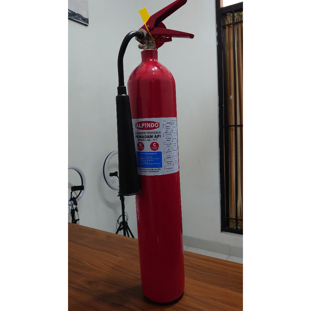 Jual Apar Alpindo Carbon Dioxida (CO2) 3 Kg alat pemadam api ringan kebakaran | Shopee Indonesia