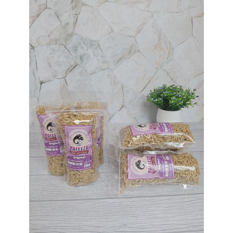 Jual Ikan Sruwet Crispy /ikan cetol/baby fish crispy NON MSG | Shopee ...