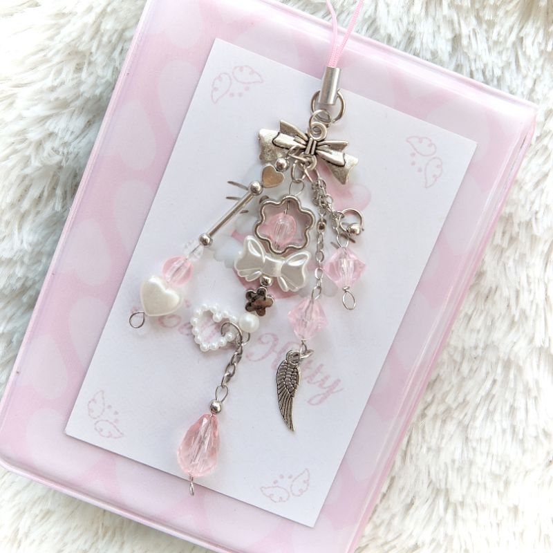 Jual pink diamonds from the sky phone strap | beads keychain | Shopee ...
