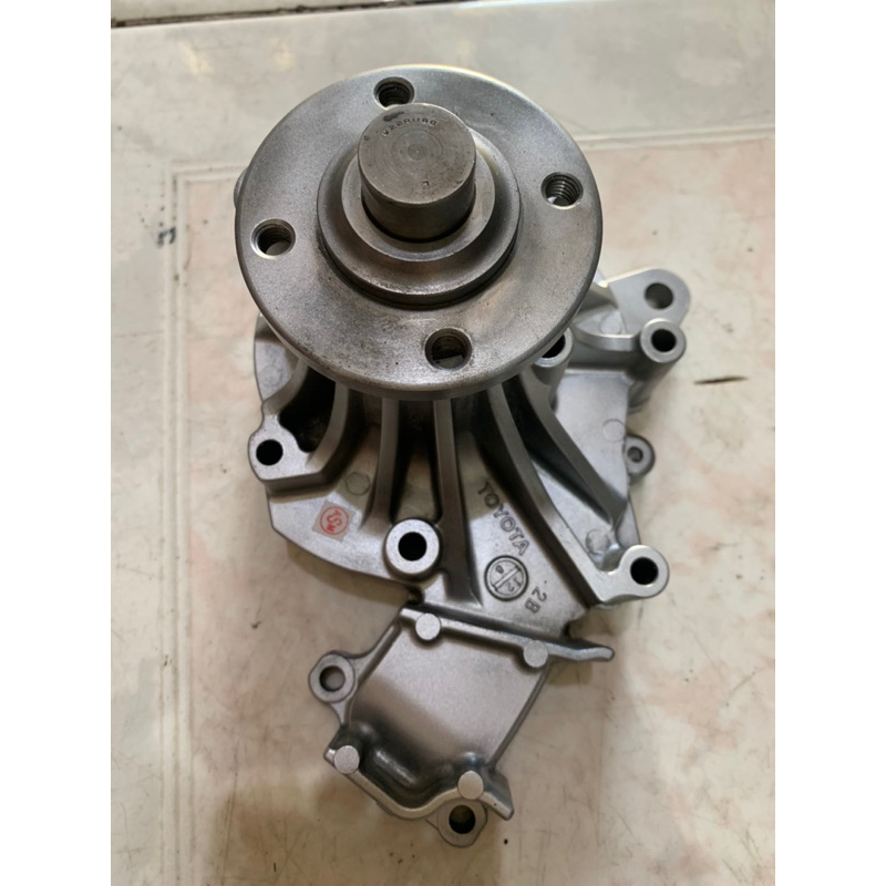Jual ORIGINAL water pump innova diesel bensin fortuner diesel hilux ...
