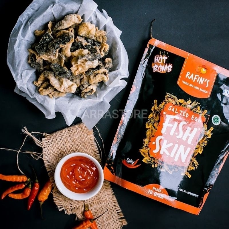 Jual Rafins Fish Skin Salted Egg Spicy Snack Kulit ikan Patin | Shopee Indonesia