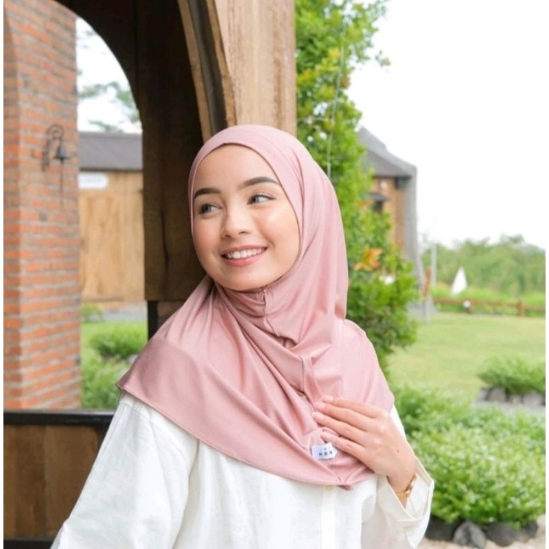 Jual DAILY DAISI SIZE M HIJAB INSTAN//KENAN//NON PET(Bahan Lebih Tebal) | Shopee Indonesia