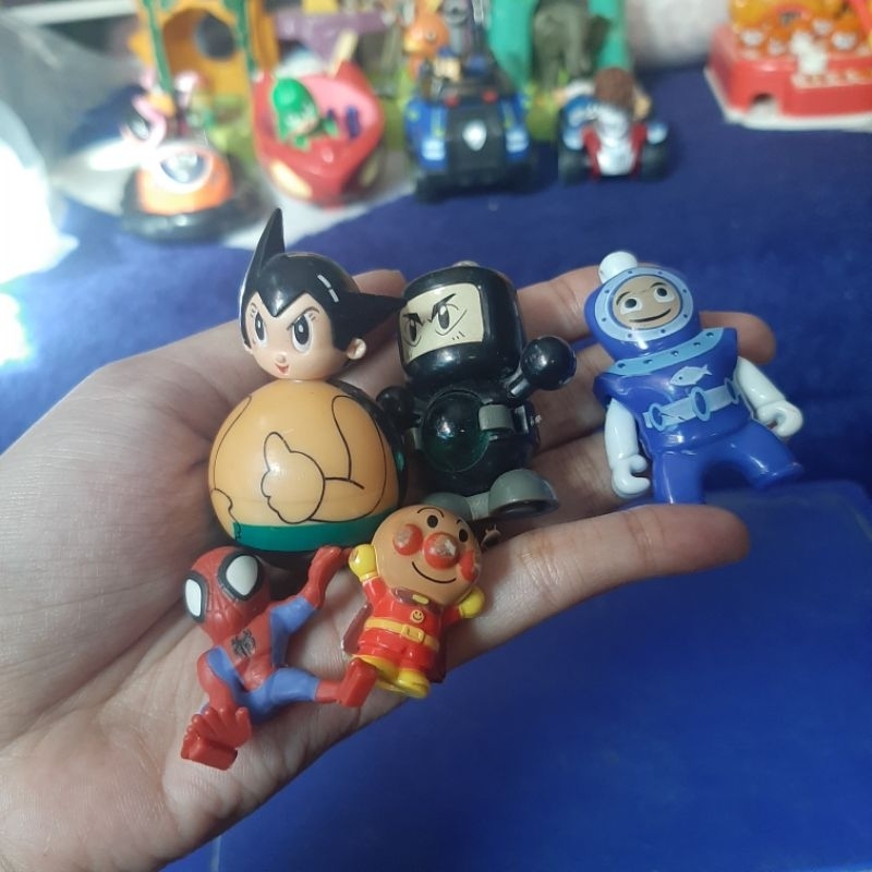 Jual mainan / figure dikolekski miniatur vintage astroboy, anpanman ...