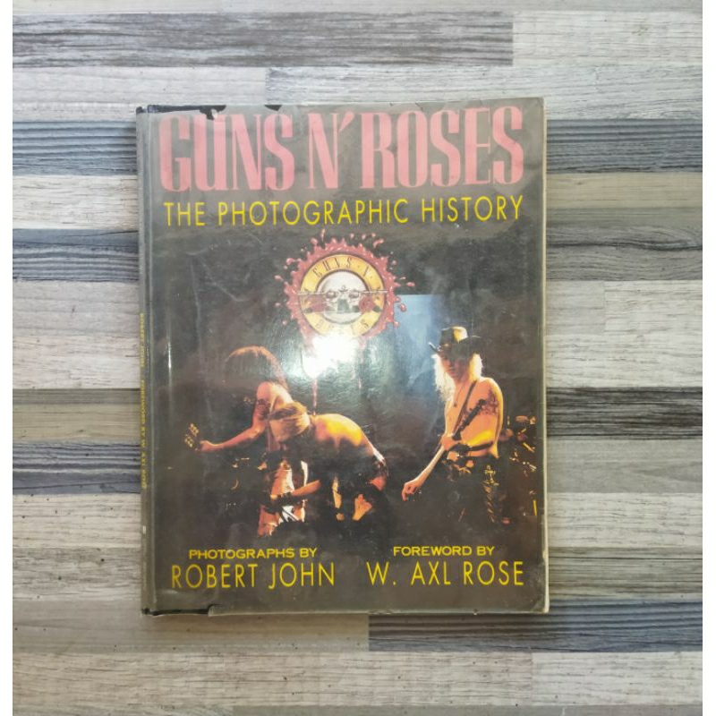 Jual GUNS N' ROSES THE PHOTOGRAPHIC HISTORY (ORIGINAL) | Shopee Indonesia