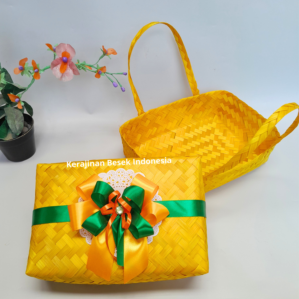 Jual BOX NASI Besek jinjing 30cm x 20cm dan 30cm x 15cm warna dengan ...