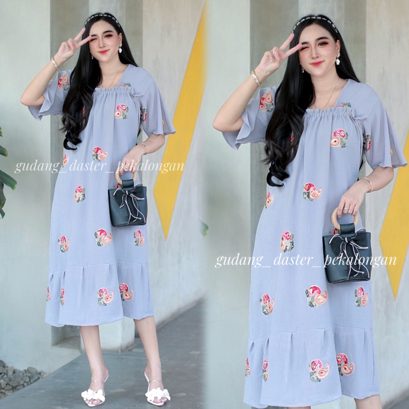 Jual Daster Ruffle Fuji Dress Crinkle Airflow PomPom | Shopee Indonesia