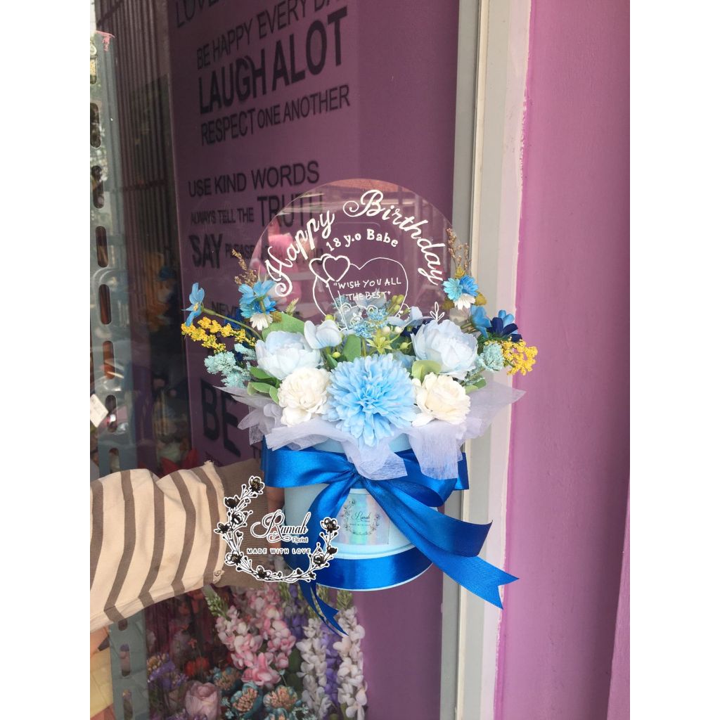 Jual Buket Box Akrilik/ Sign Box/ Buket Bunga Akrilik/ Buket Bunga ...