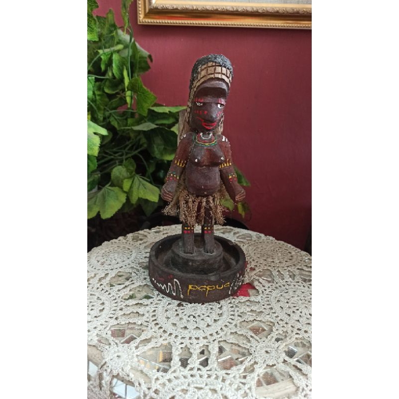 Jual Patung Vintage Wanita Papua ukiran asbak seniman suku pedalaman T ...