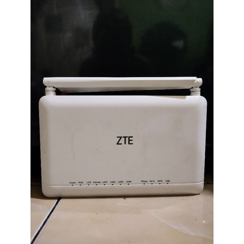 Jual ZTE f670L port biru plus adaptor | Shopee Indonesia