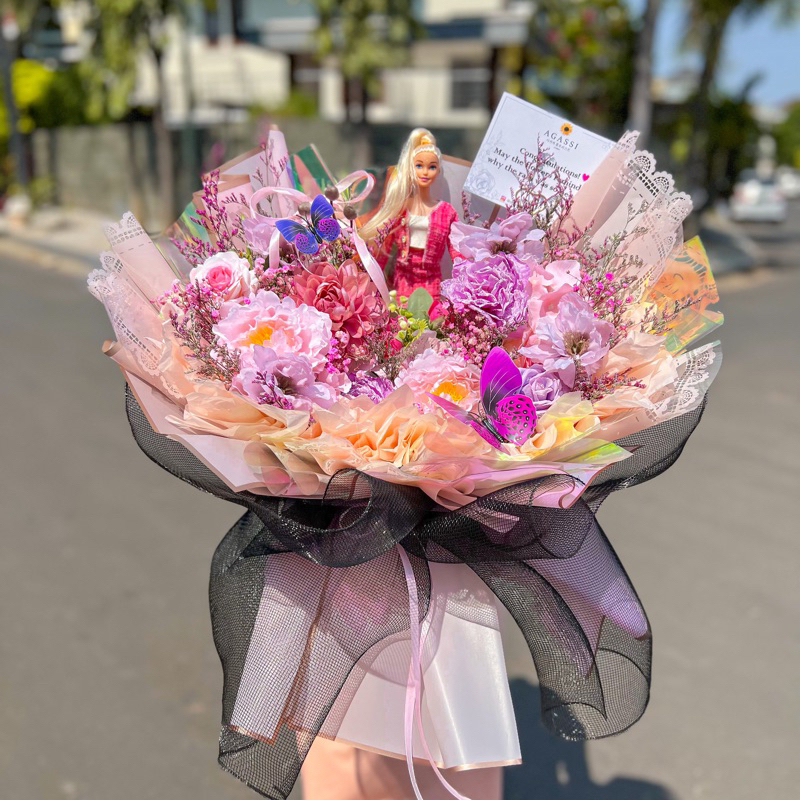 Jual buket barbie valentine gift | Shopee Indonesia