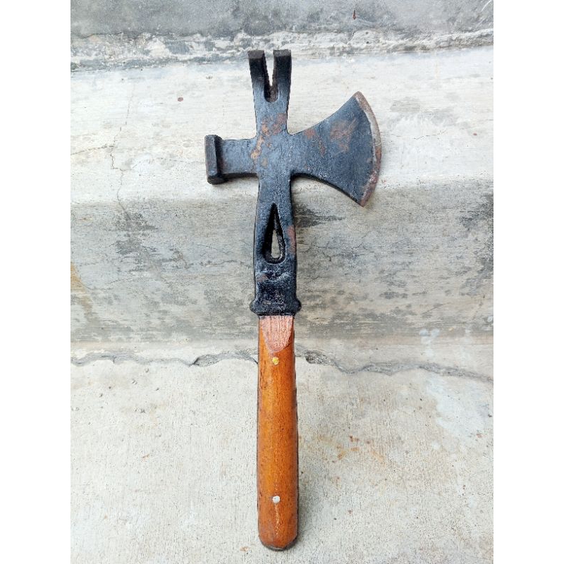 Jual Kombinasi multi Use Axe Hatchet Merk Swordfish China | Shopee ...
