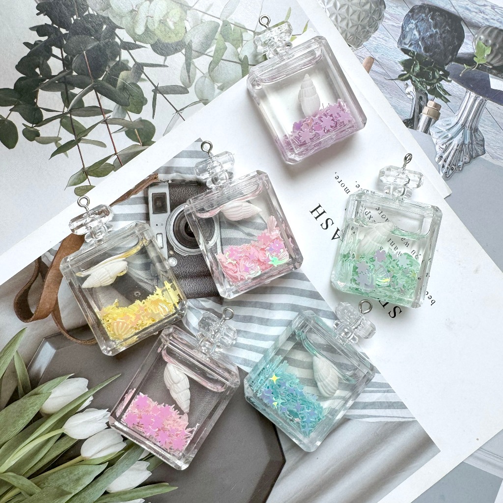 Jual 1 pcs Charm Liontin Resin - BOTOL PARFUM ISI SEQUIN | Shopee Indonesia