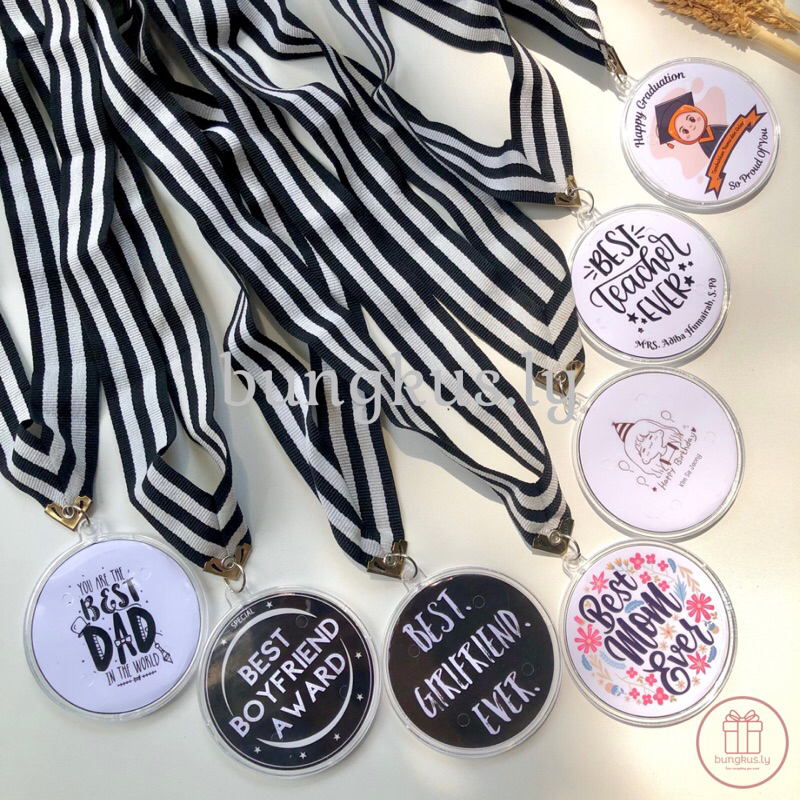 Jual Medali Custom Akrilik Wisuda Ulang Tahun Hari Ibu Mendali ...