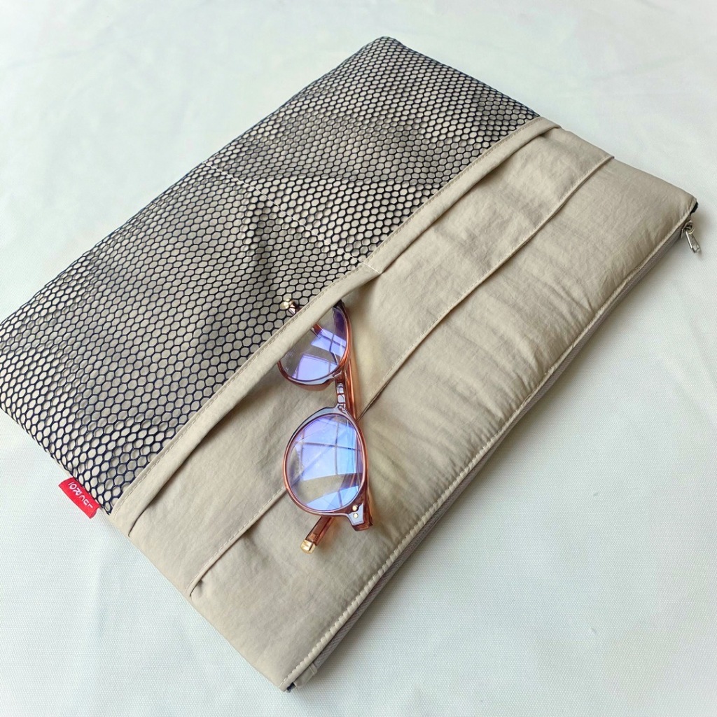 Jual Case Laptop Tas Laptop 14 inch Sarung Laptop by Lucro | Shopee ...