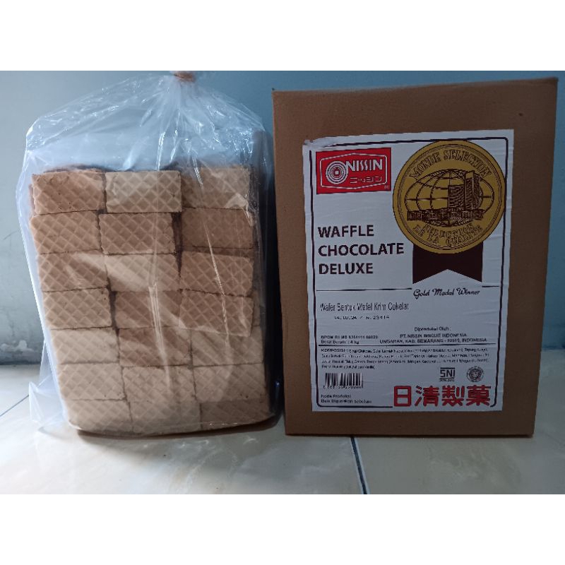 Jual Nissin Waffle Chocolate Deluxe 500 g | Shopee Indonesia