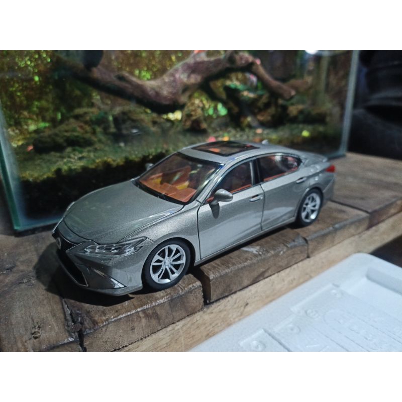 Jual Diecast lexus es 300 s 300 miniatur mobil cocok pajangan mainan ...