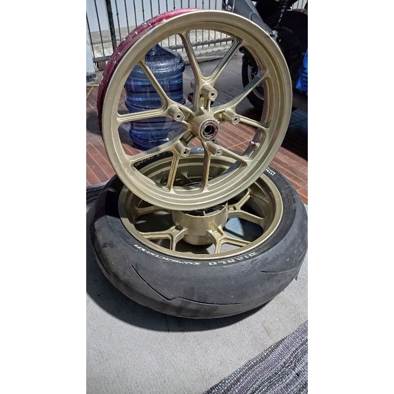 Jual Velg V Rossi R25 MT25 Ukuran 5,5inch 3,5inch Plus ban Belakang ...